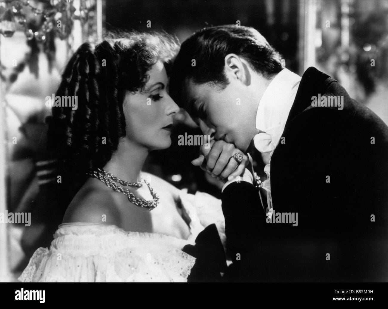Robert taylor camille 1936 hi-res stock photography and images - Alamy