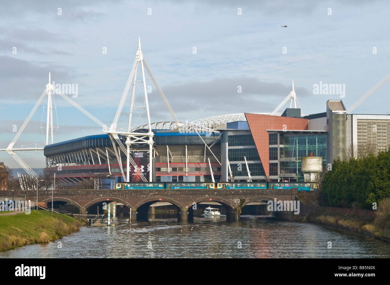 Cardiff railway bridge hi-res stock photography and images - Alamy