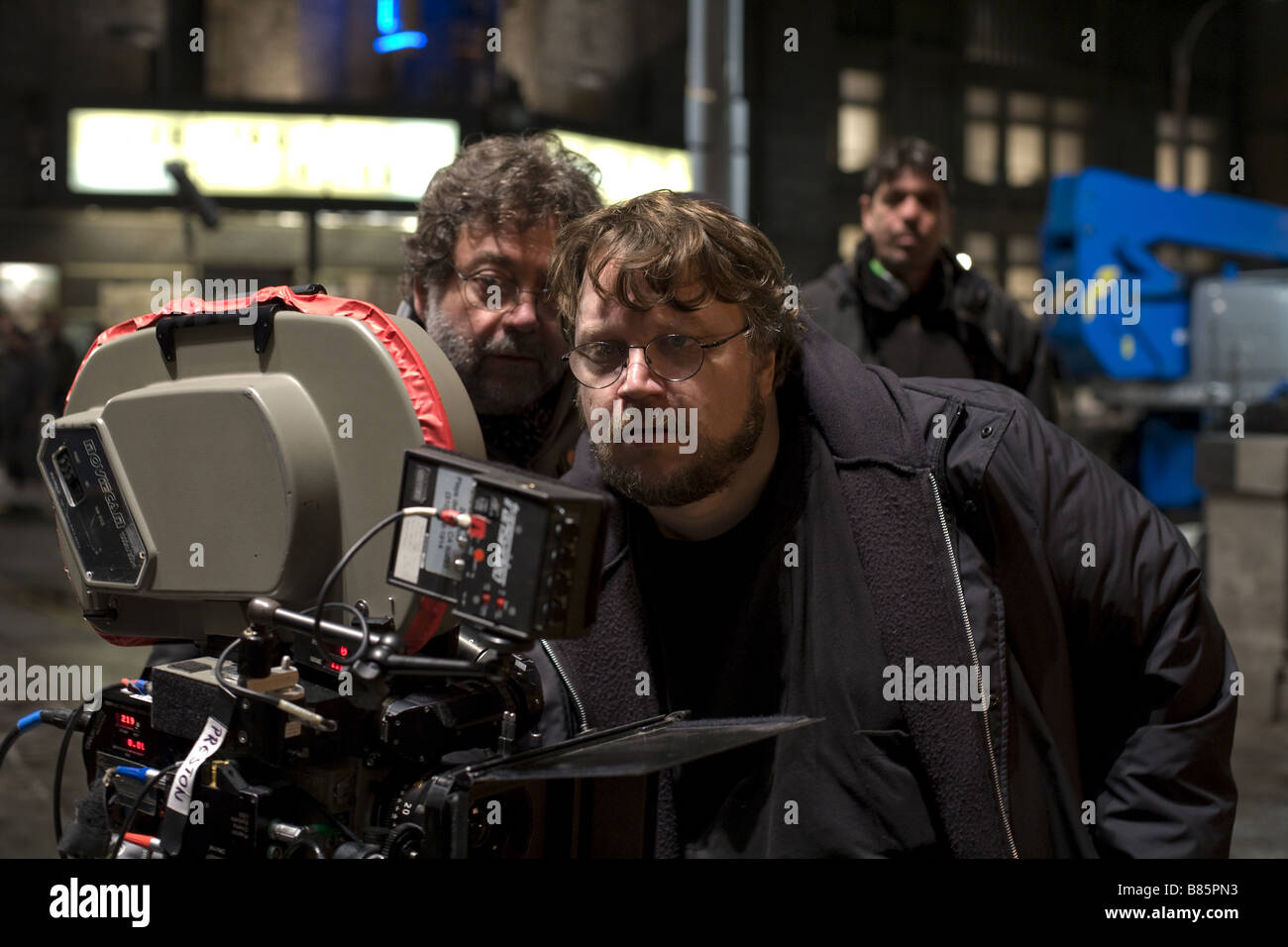 Guillermo del toro shooting picture hi-res stock photography and images ...
