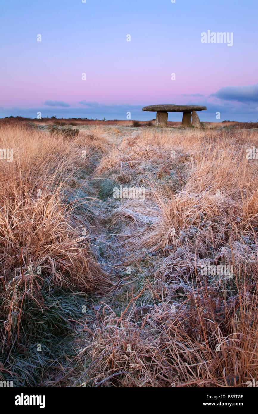 Lanyon quoit in cornwall hi-res stock photography and images - Alamy