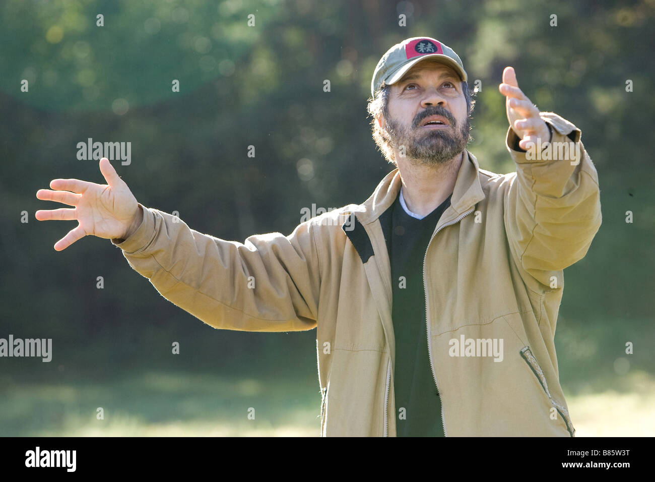 Defiance Year : 2008 Director : Edward Zwick Edward Zwick Shooting ...