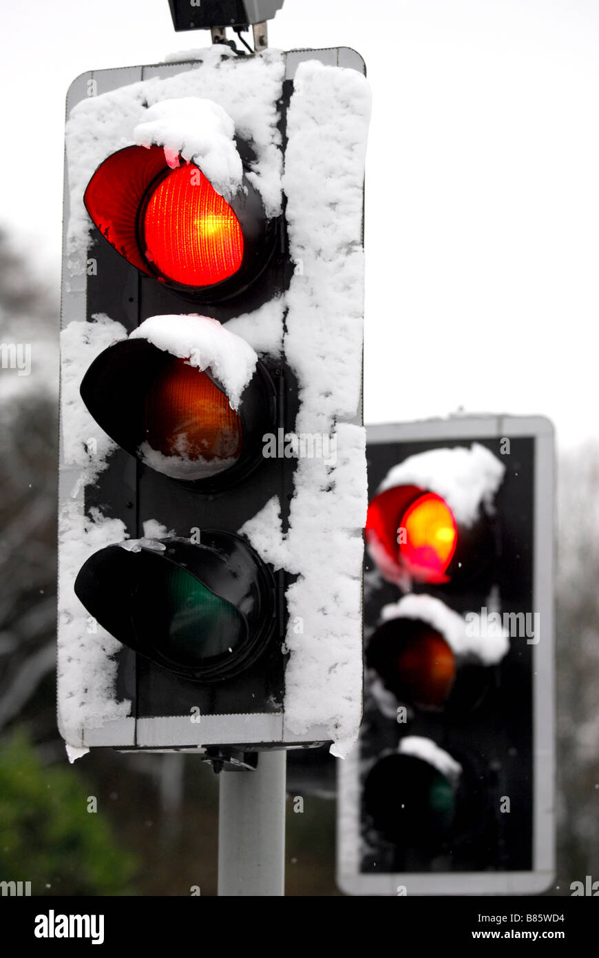 Winter snow on traffic lights in Tiverton devon Stock Photo - Alamy