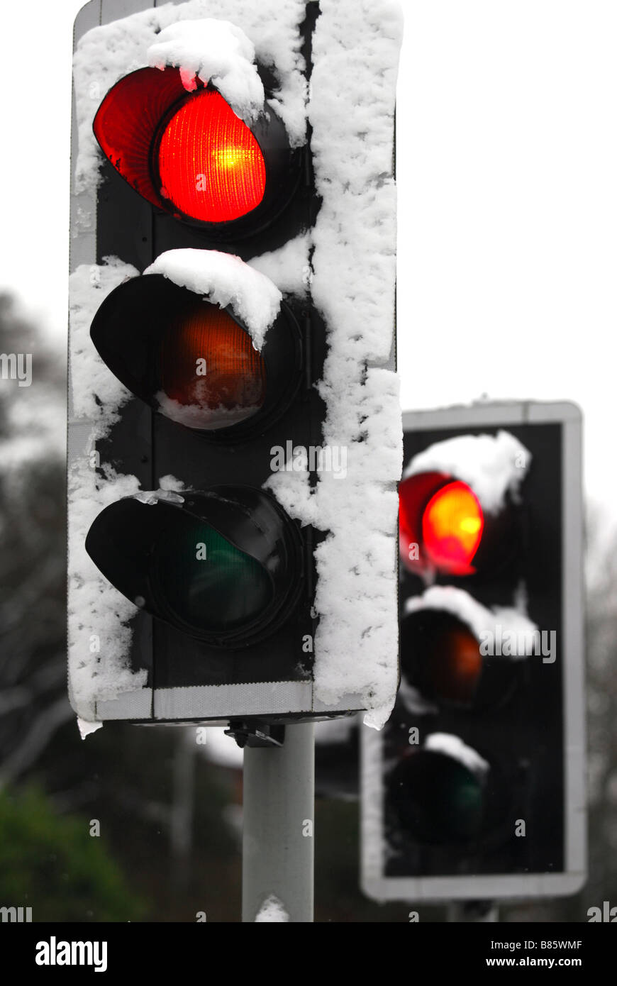 Winter snow on traffic lights in Tiverton devon Stock Photo - Alamy