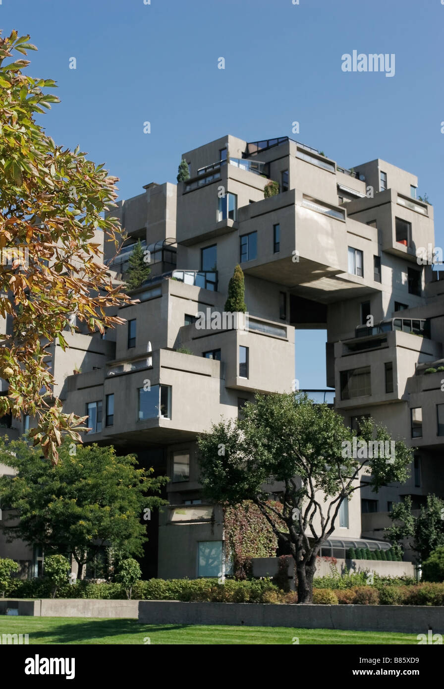 Habitat 67 Night