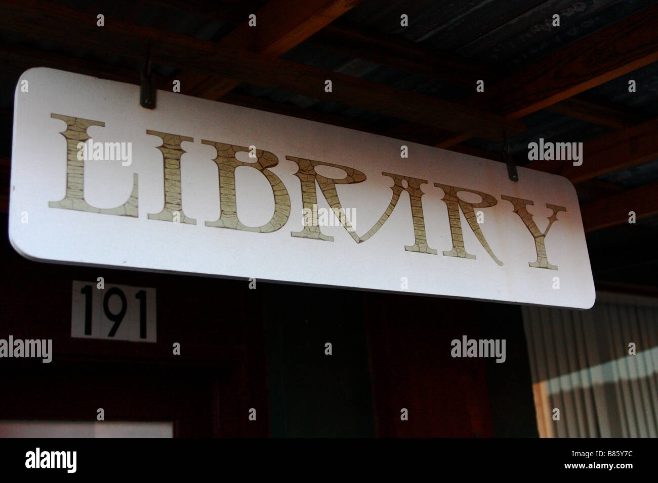 Library sign hi-res stock photography and images - Alamy