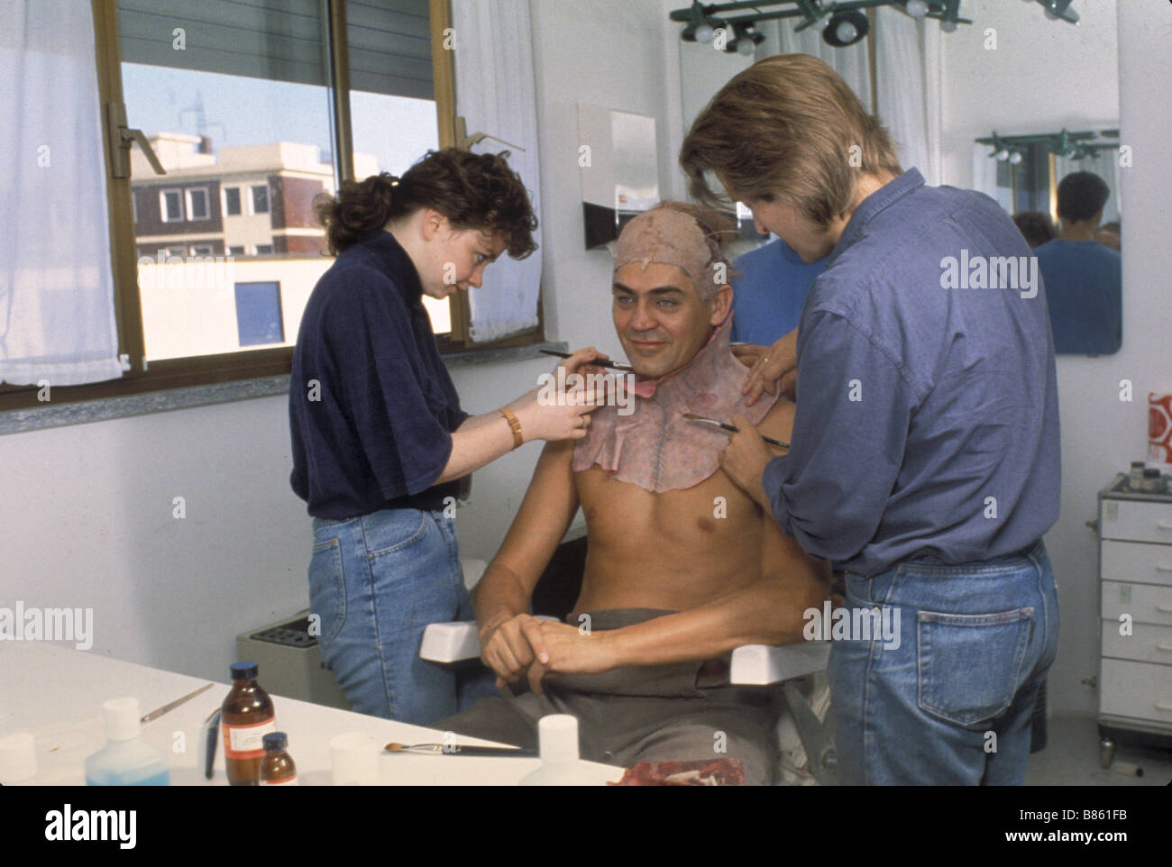 La résurrection de Frankenstein Frankenstein Unbound Année : 1990 - USA ...