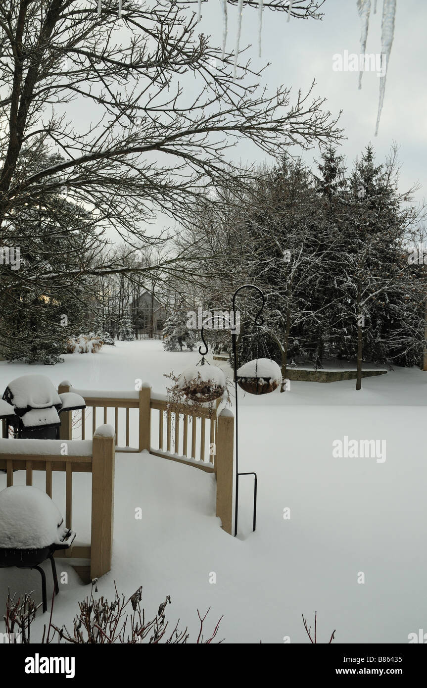 Backyard snow scene. Powell, Ohio Stock Photo - Alamy