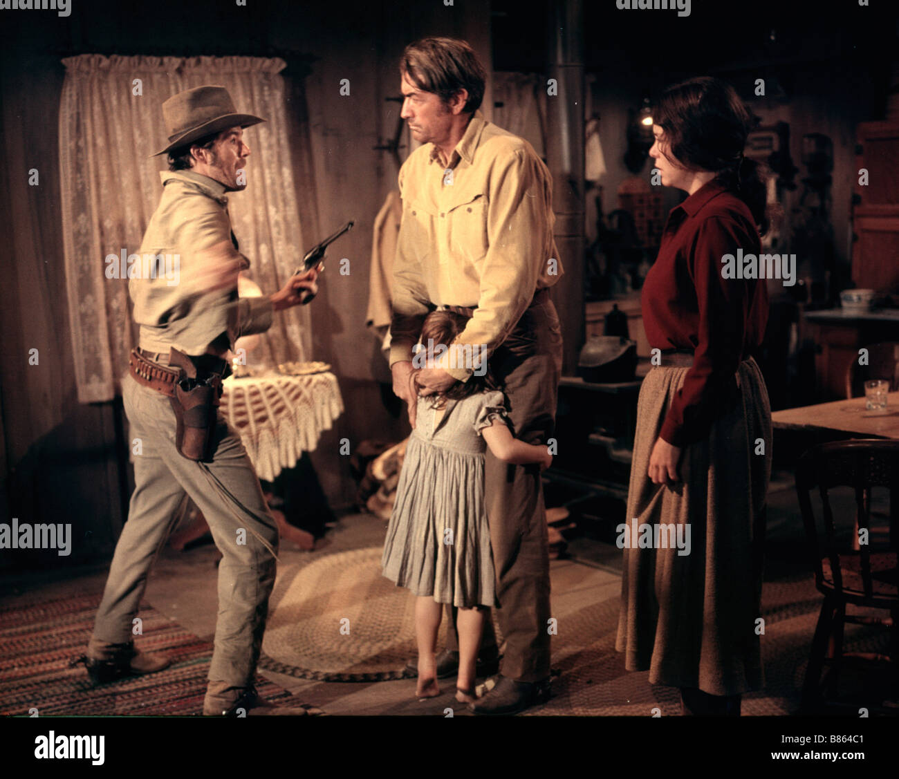 Shoot Out Year: 1971 USA Gregory Peck Director: Henry Hathaway Stock Photo - Alamy