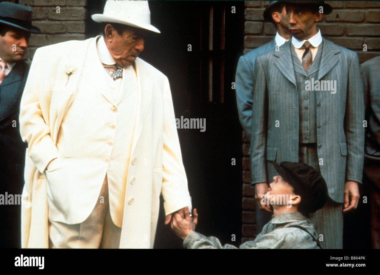 Mobsters 1991 anthony quinn hi-res stock photography and images - Alamy