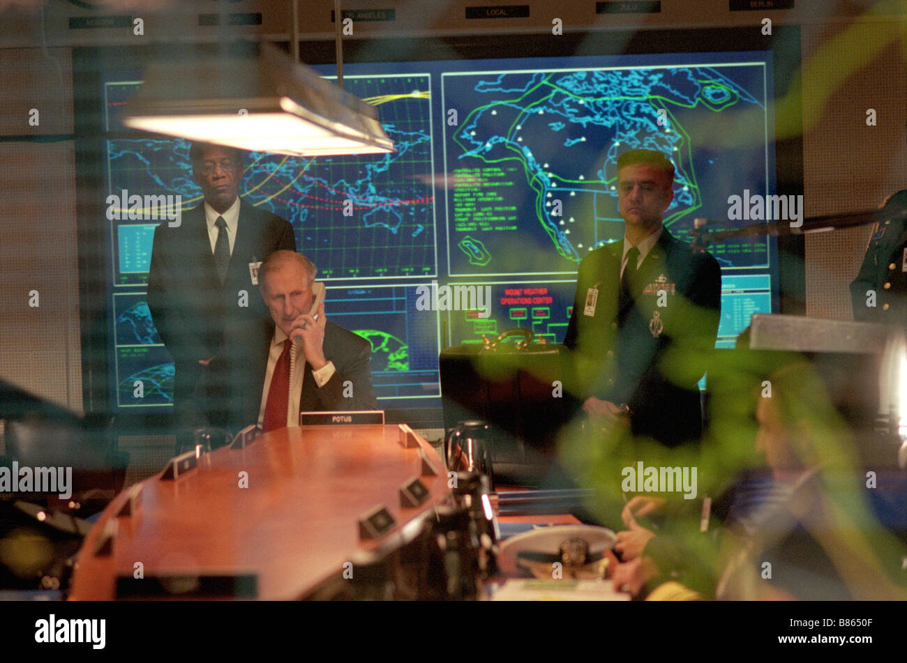 The Sum of All Fears Année : 2002 - USA James Cromwell, Morgan Freeman ...