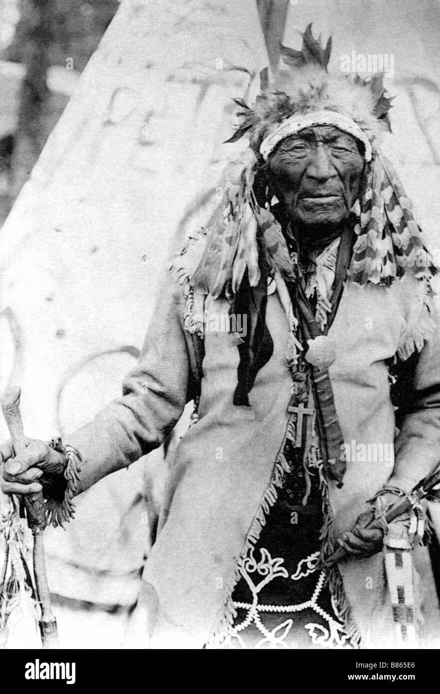 Flat Iron, 105- year-old Indian at the Red Indian village in the ...