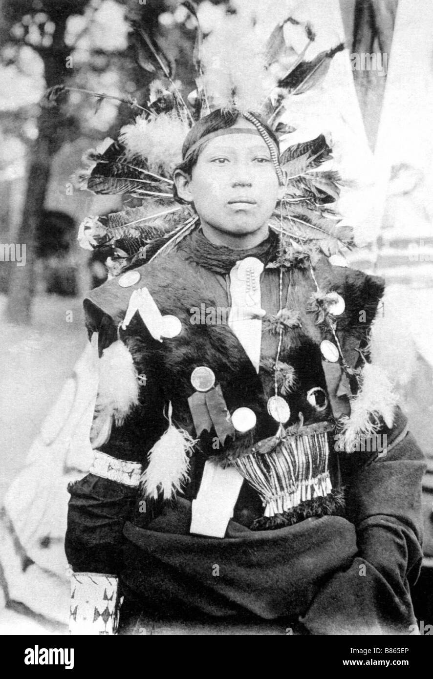 Sioux Indian: Brave Eagle at the Red Indian village in the Zoological ...