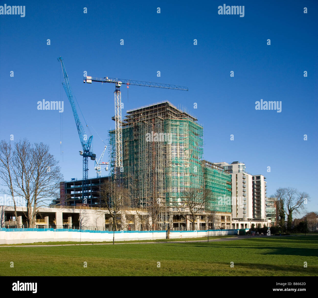 Building site uk hi-res stock photography and images - Alamy