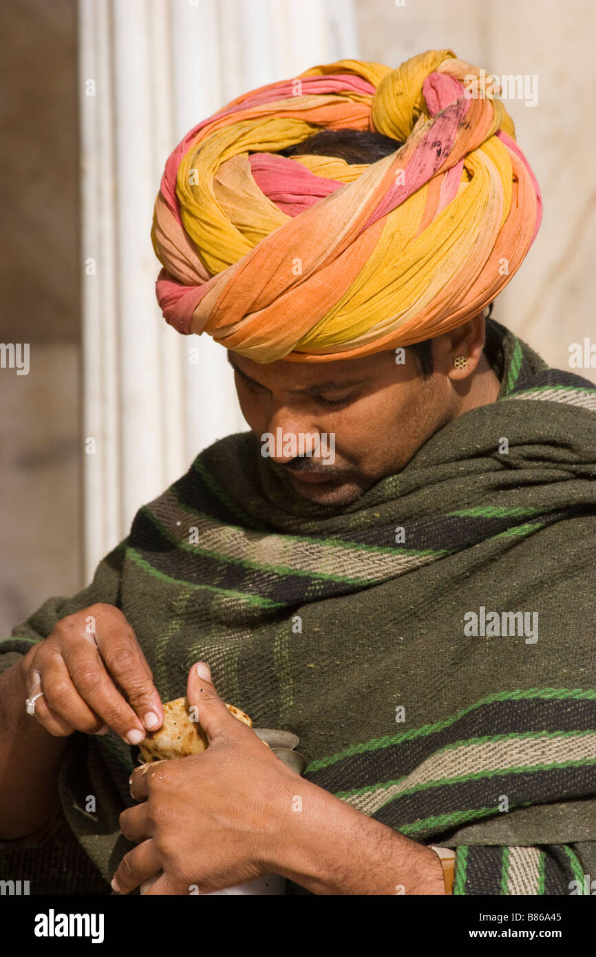 Indian man turban hi-res stock photography and images - Alamy