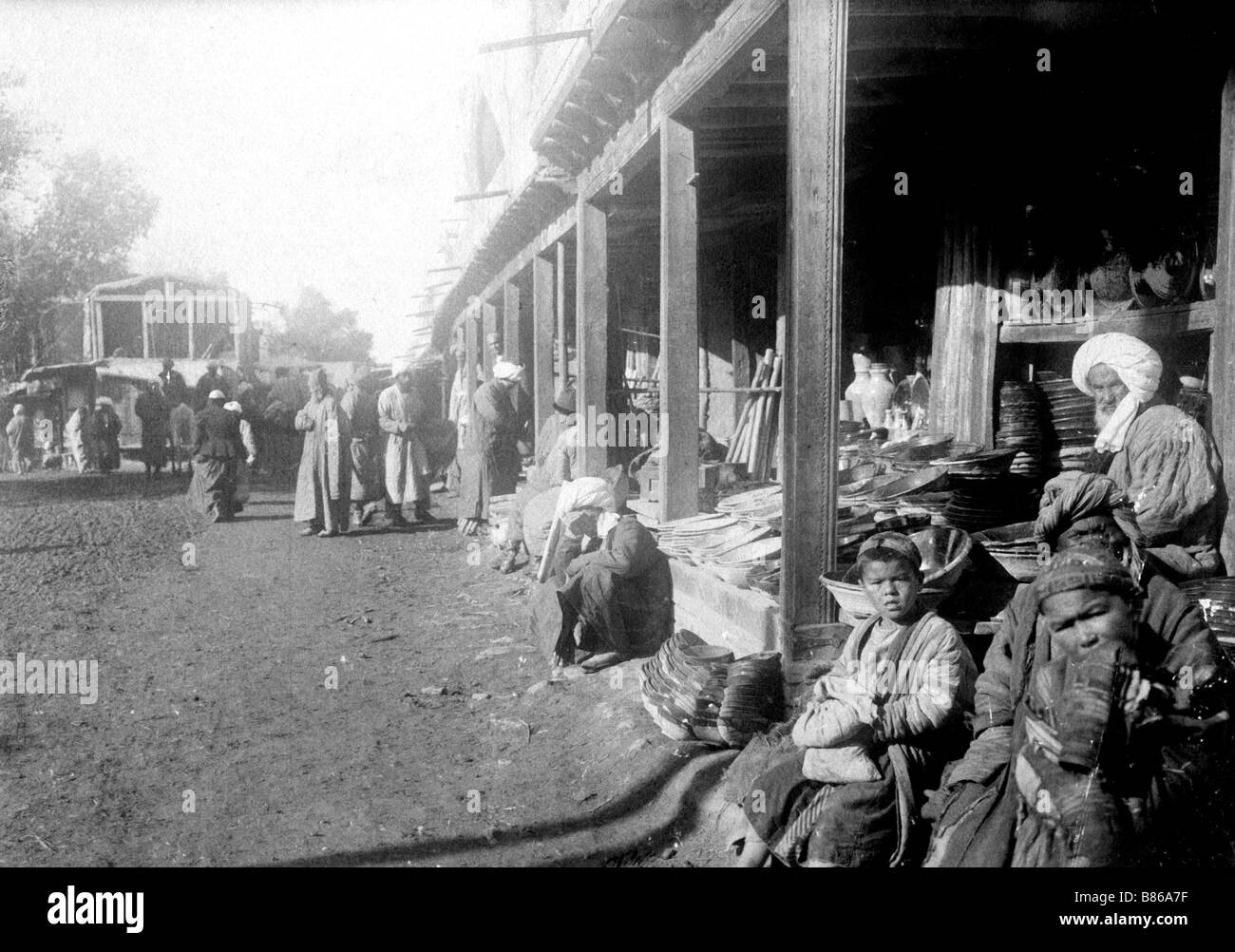 Samarkand, Street scene Stock Photo - Alamy