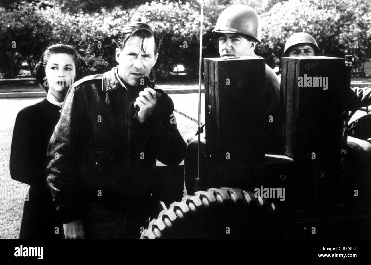 Earth vs. the Flying Saucers Year: 1956 USA Director: Fred F. Sears ...