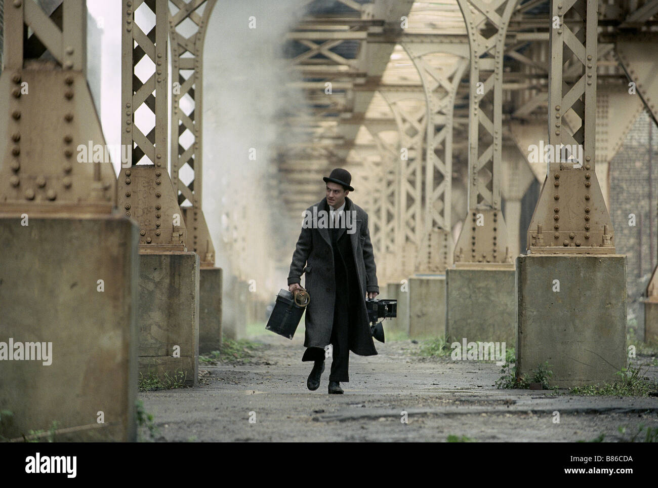 les sentiers de la perdition Road to Perdition Année : 2002 - USA JUDE ...