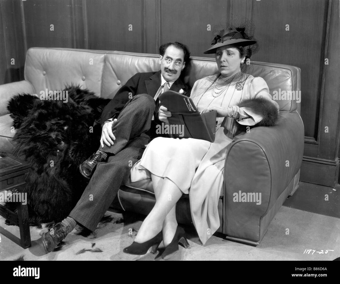 The Big Store Year : 1941 - USA Groucho, Margareth Dumont Director ...