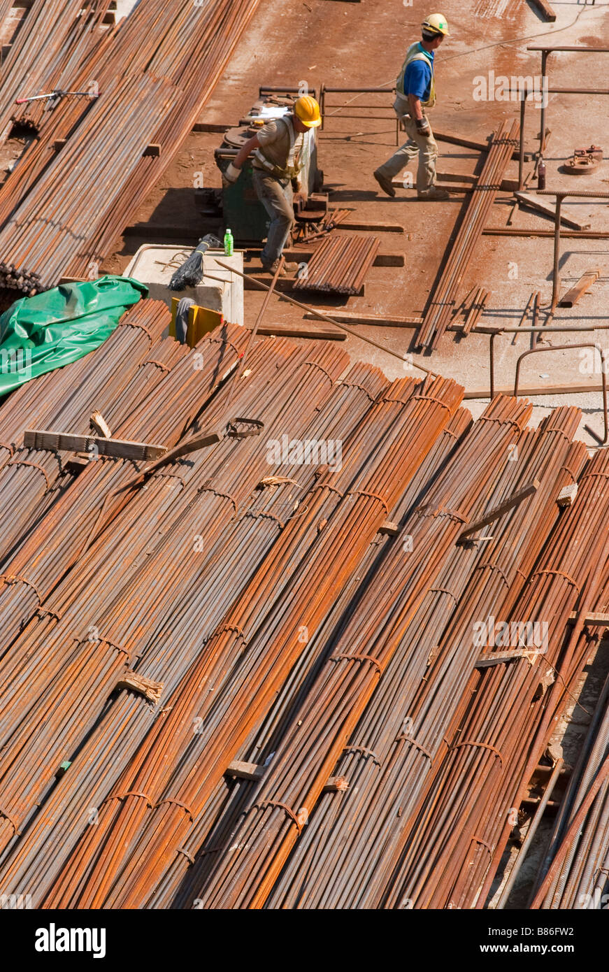 Hong kong construction workers hi-res stock photography and images - Alamy