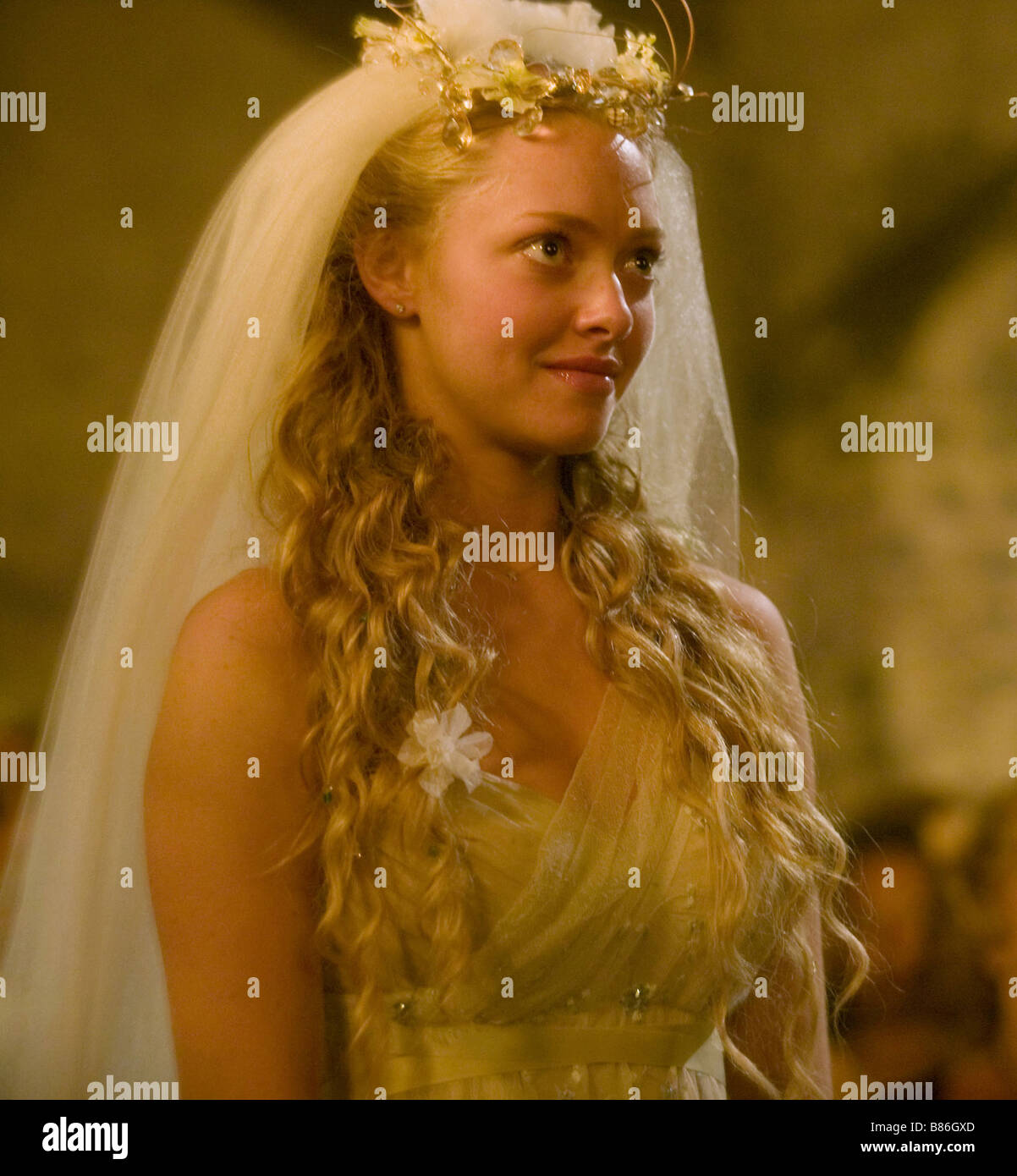 Mamma mia 2008 amanda seyfried hi-res stock photography and images - Alamy