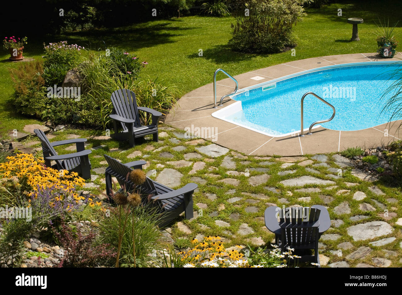 Swimming pools landscaped backyards hi-res stock photography and images ...