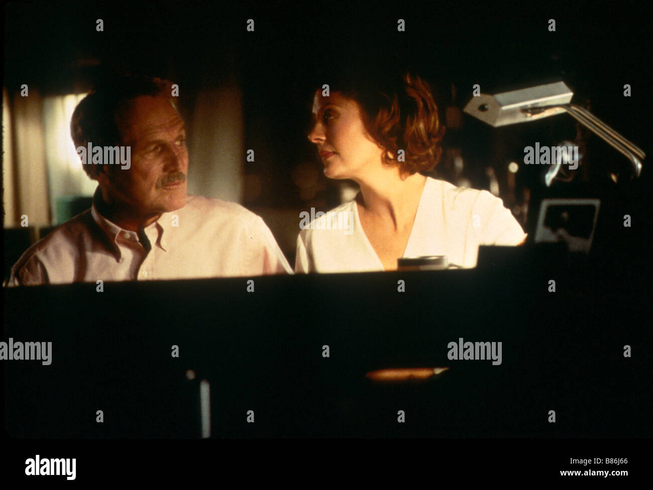 Twilight Year : 1998 - USA Paul Newman, Susan Sarandon Director: Robert ...