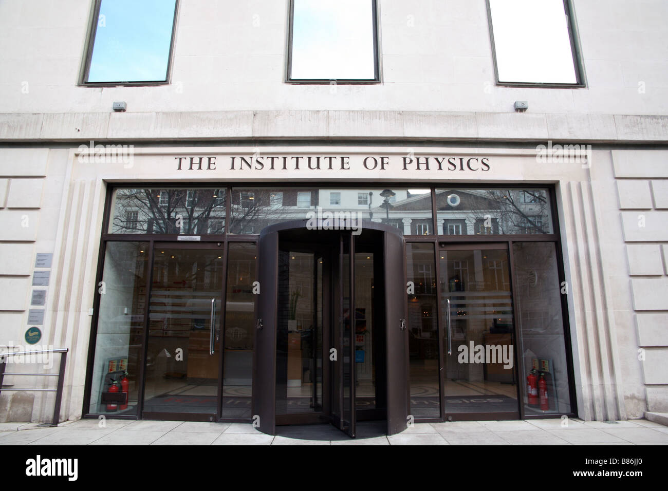 Institute of Physics in Portland Place, London Stock Photo - Alamy