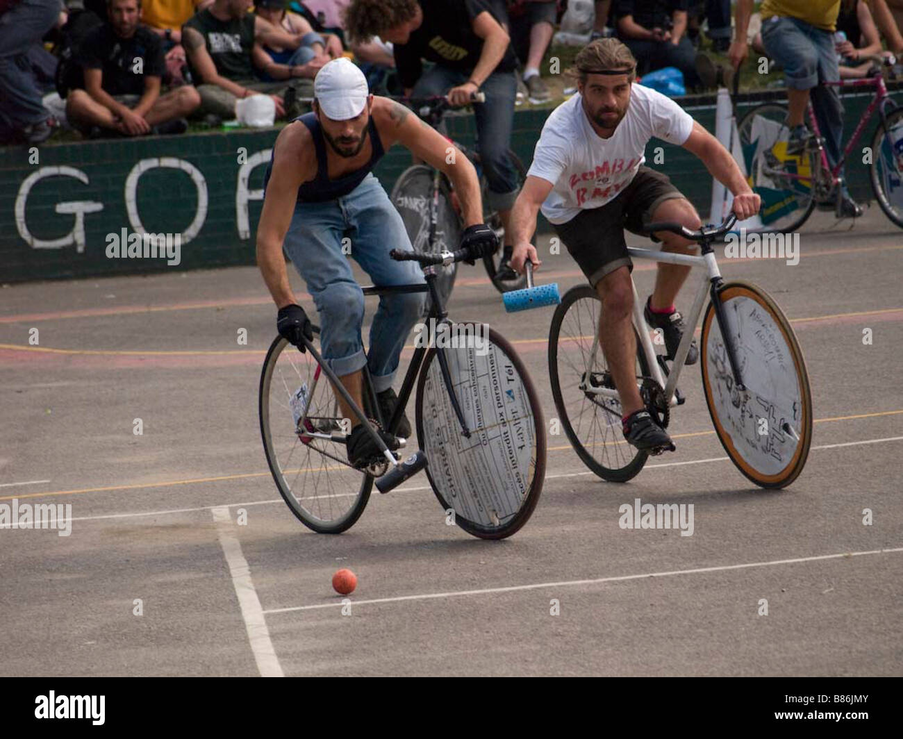 Bike polo hi-res stock photography and images - Alamy