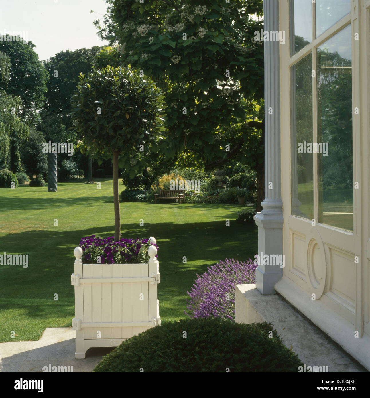 British embassy in paris hi-res stock photography and images - Alamy