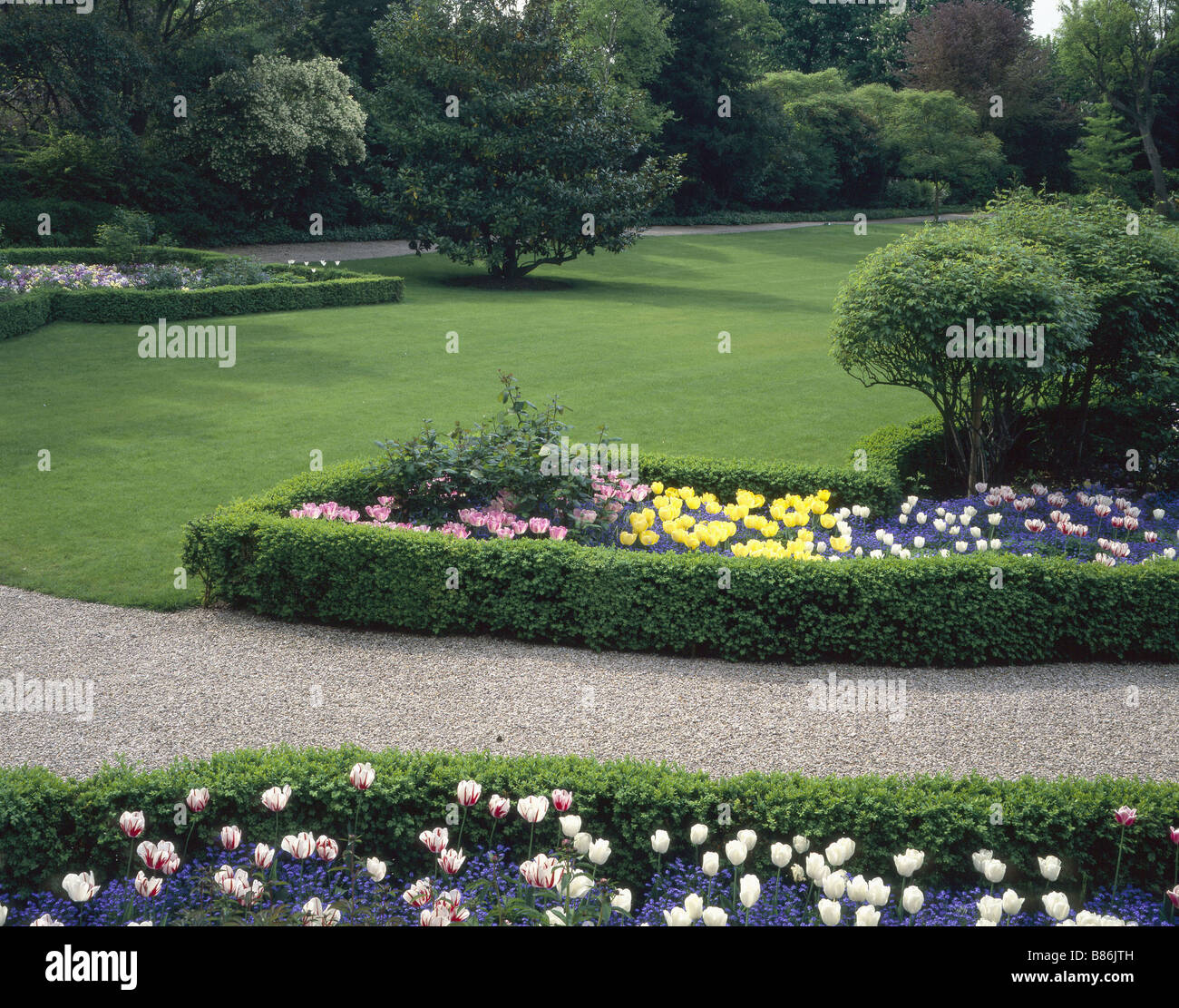 Garden of the American Embassy in Paris Stock Photo - Alamy