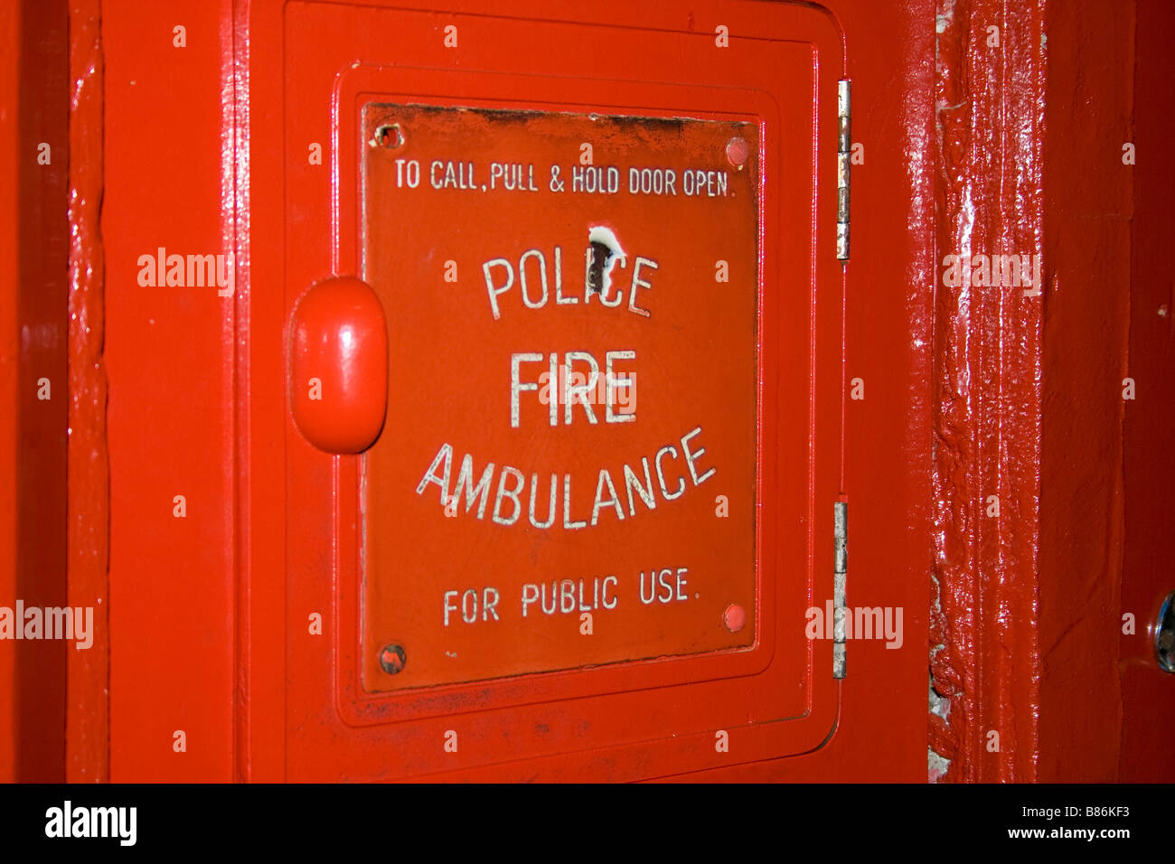 Ambulance emergency hi-res stock photography and images - Alamy