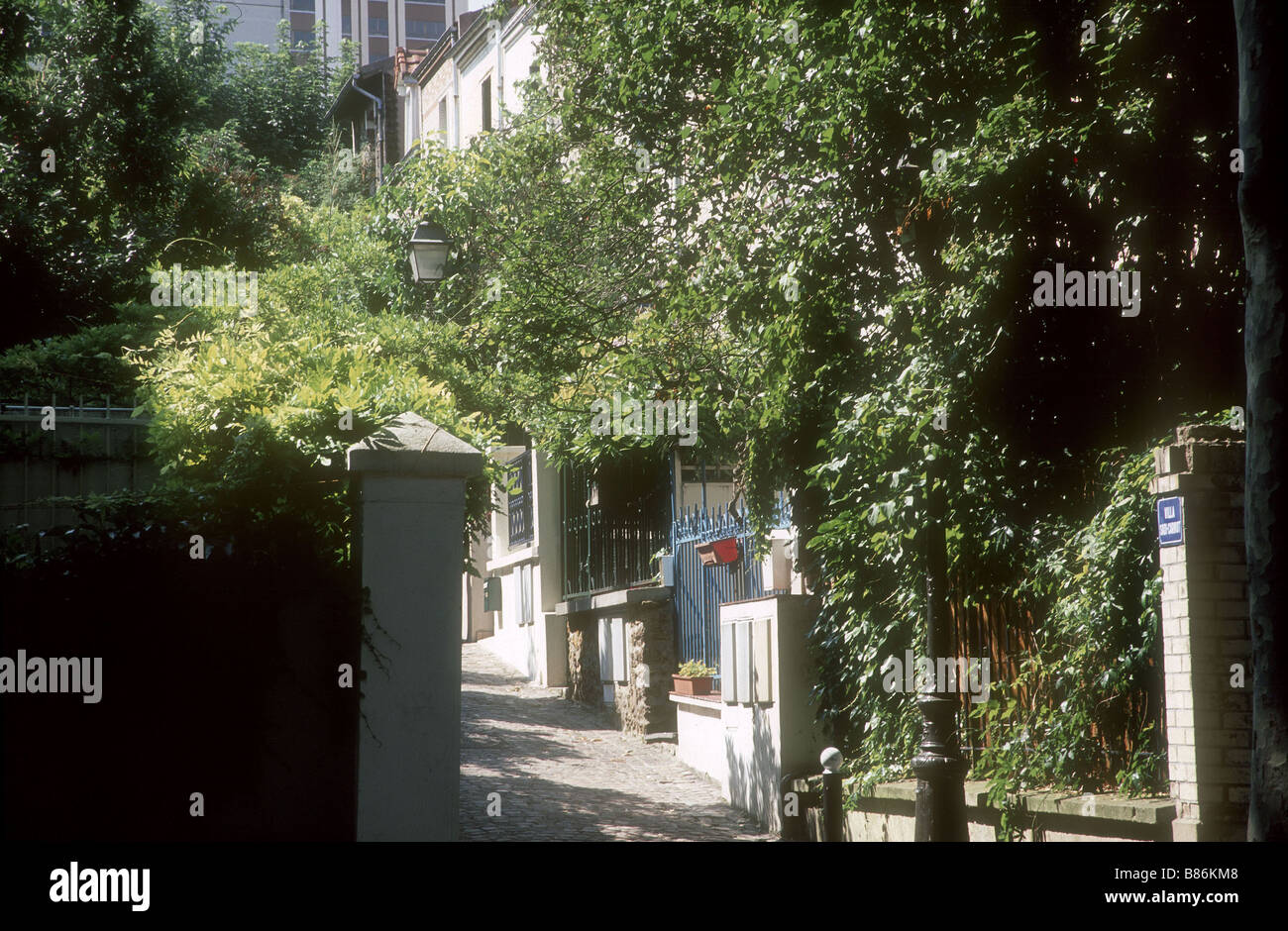 Quartier de la Mouzaia in Paris Stock Photo - Alamy