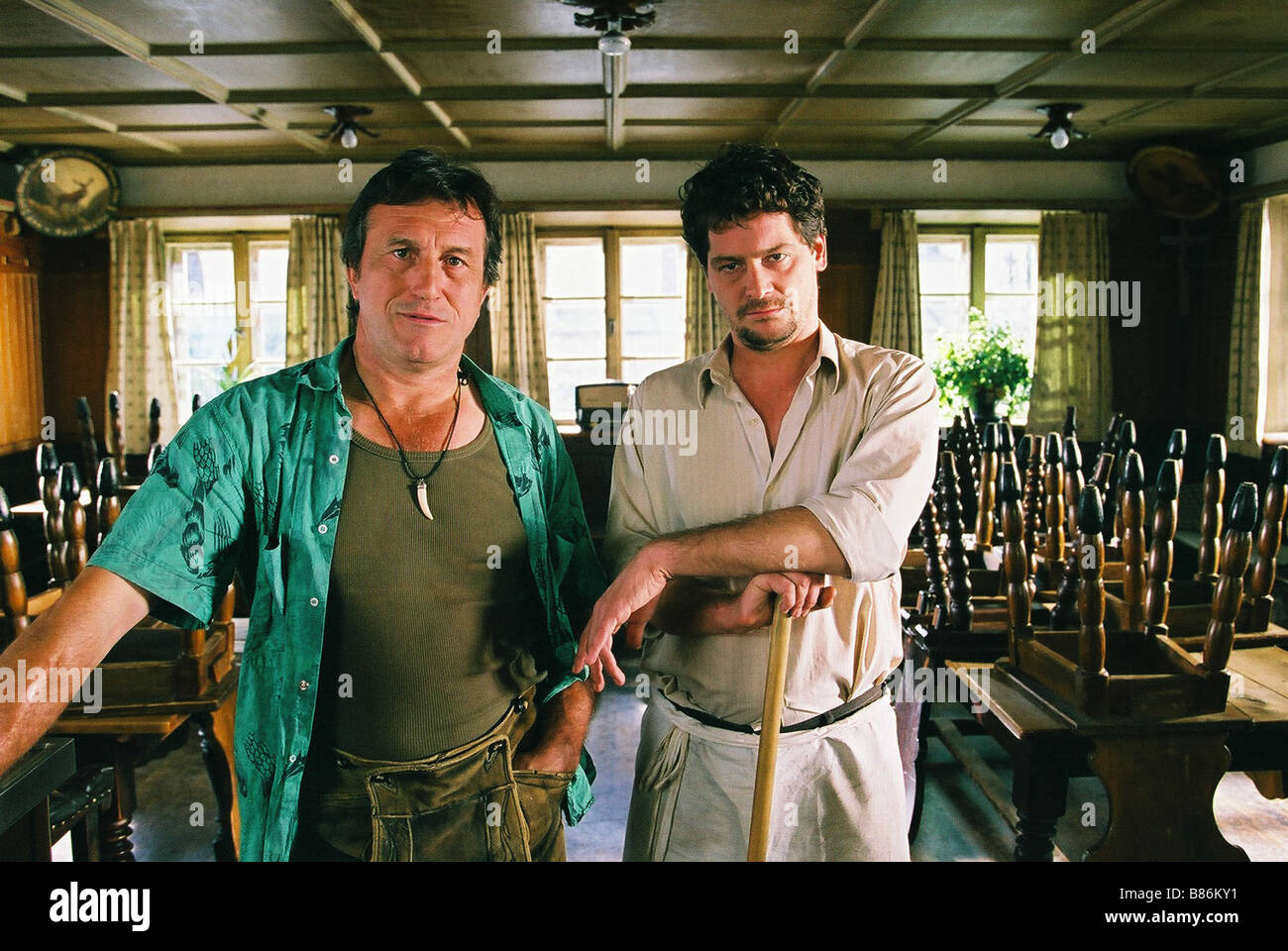 Wer früher stirbt, ist länger tot Grave Decisions Year : 2006 - Germany ...