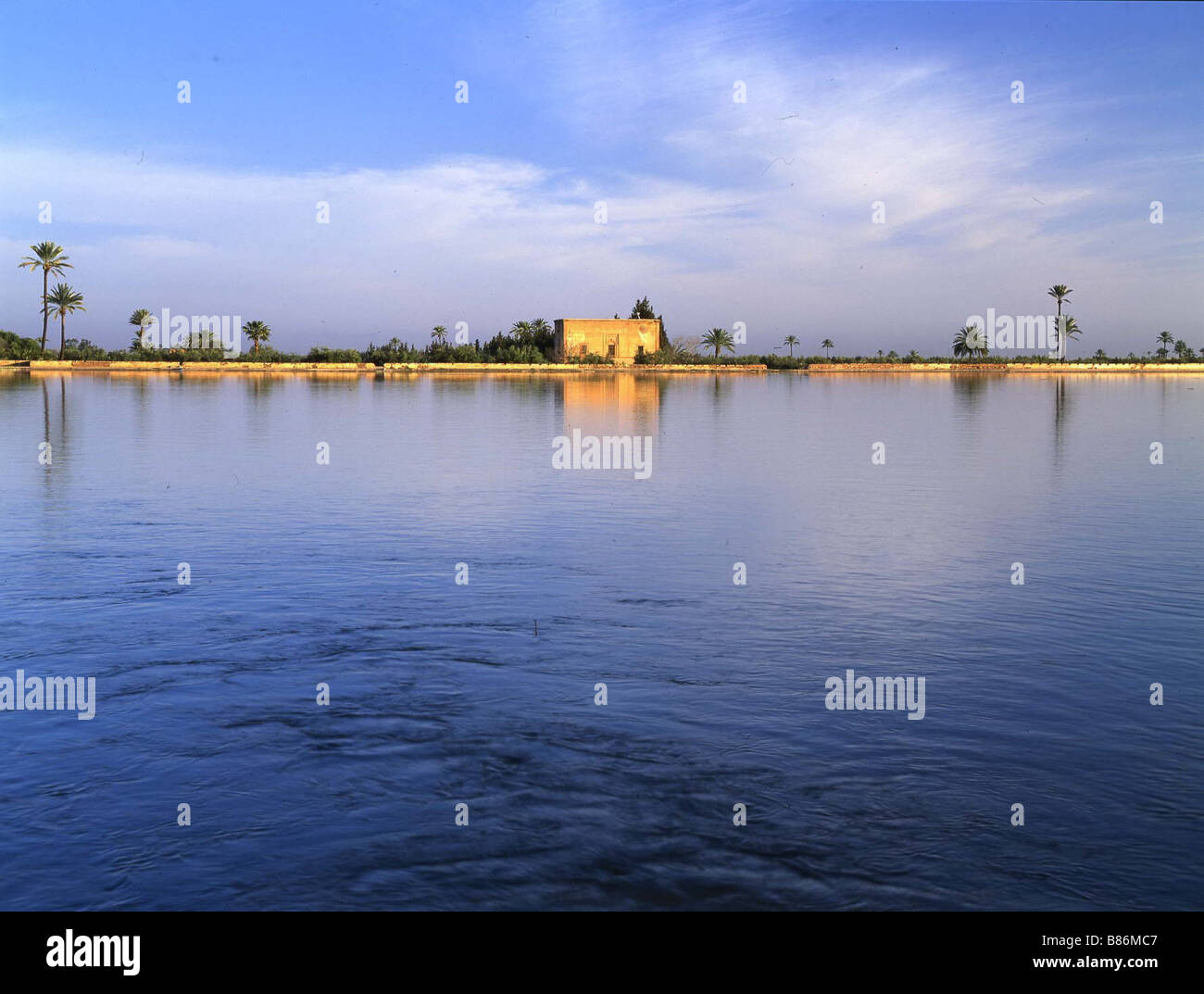Lake and pavilion at Dar al Hana in Agdal, Marrakech Stock Photo - Alamy