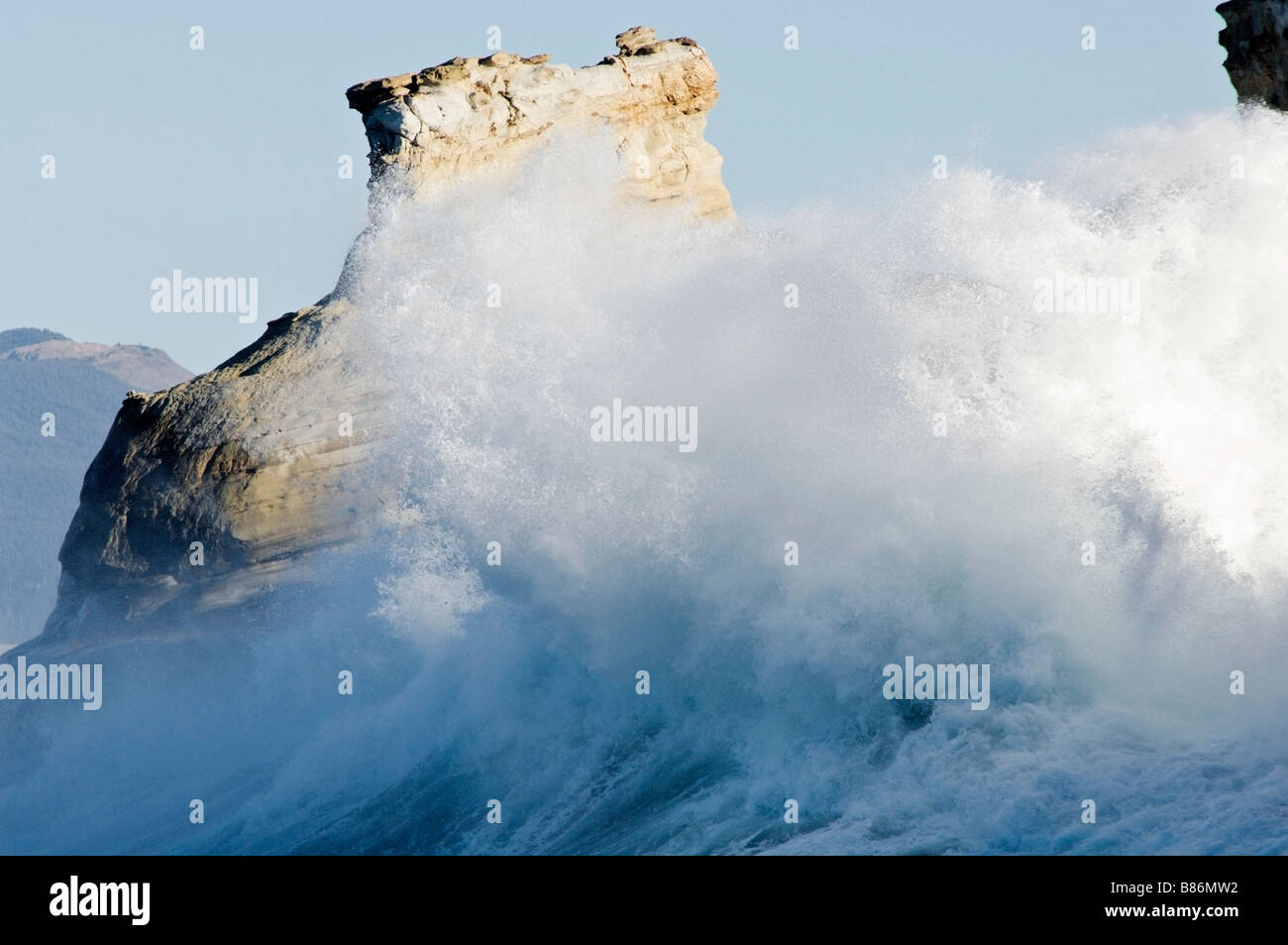 Crashing waves, Cape Kiwanda, Pacific City, Oregon, USA Stock Photo - Alamy