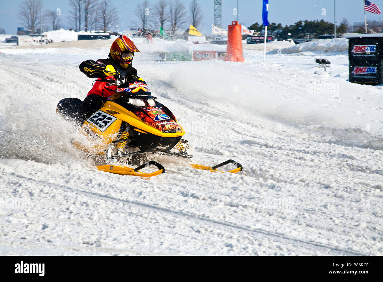 Snowmobile race hi-res stock photography and images - Alamy