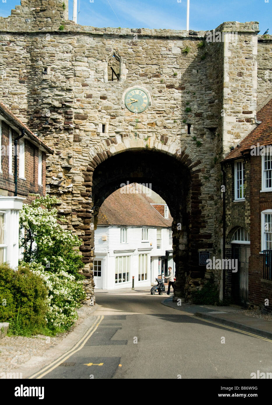 The Landgate, Hilder's Cliff, Rye Stock Photo - Alamy