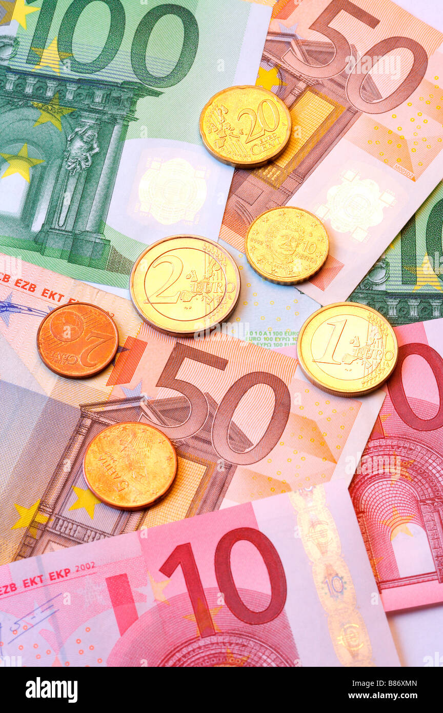 Variety of euro notes hi-res stock photography and images - Alamy