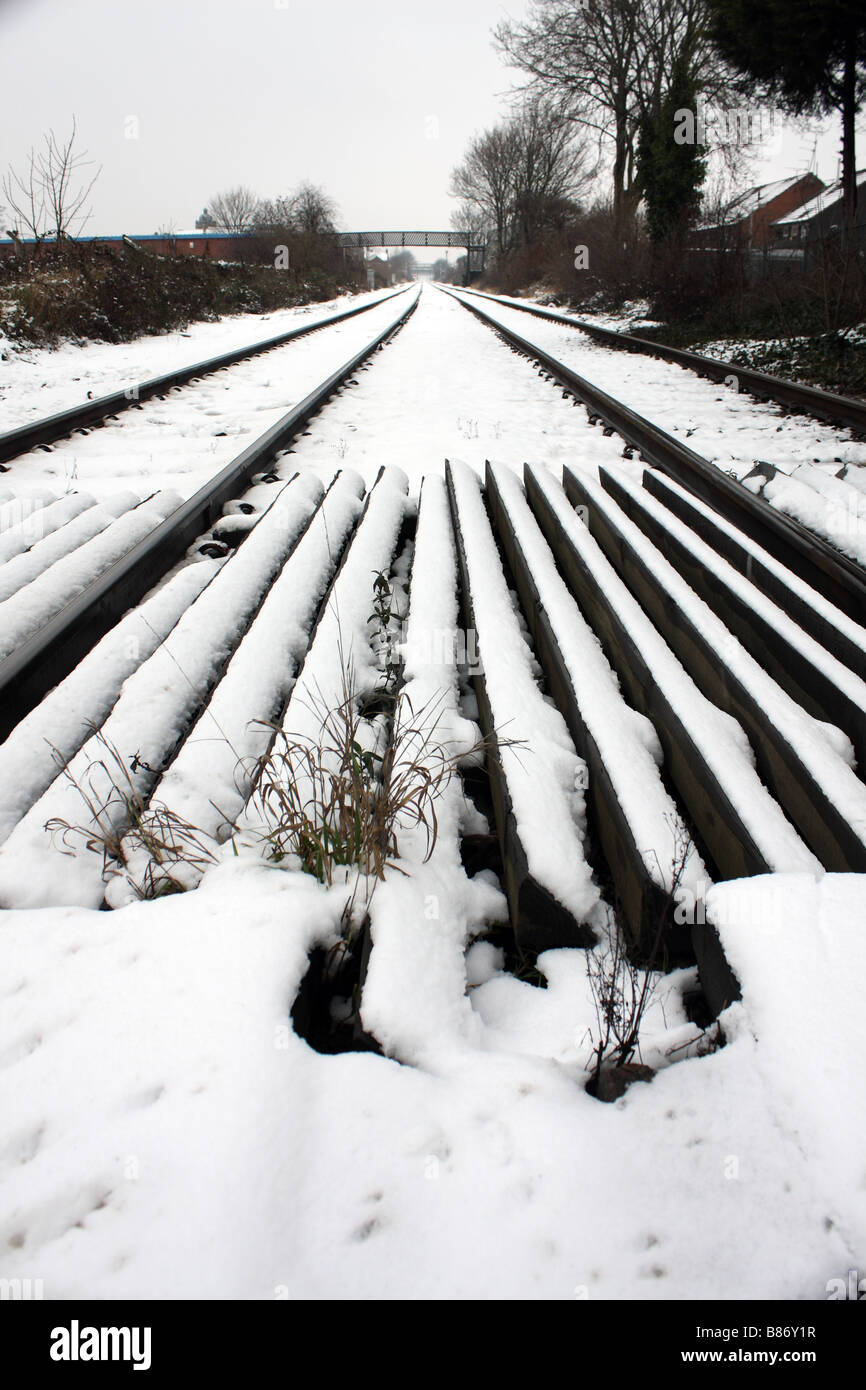 Railway line a winter railway train hi-res stock photography and images ...