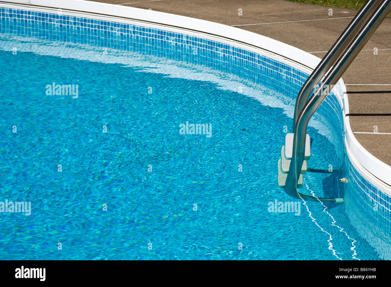Outdoor swimming pool Stock Photo - Alamy