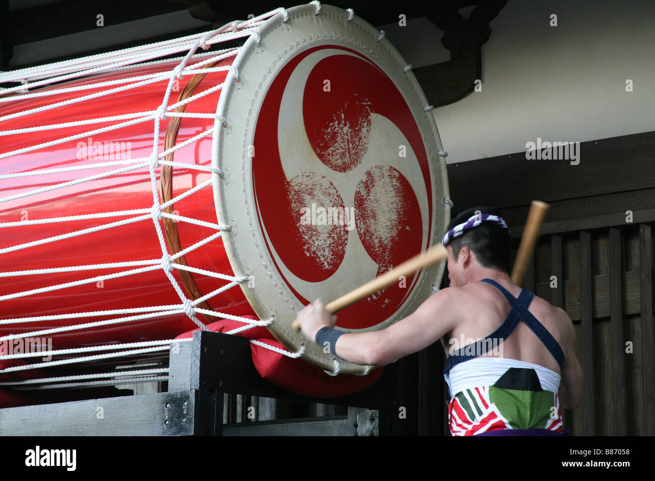 Japanese ritual traditional drummer performing his act at Epcot Center ...