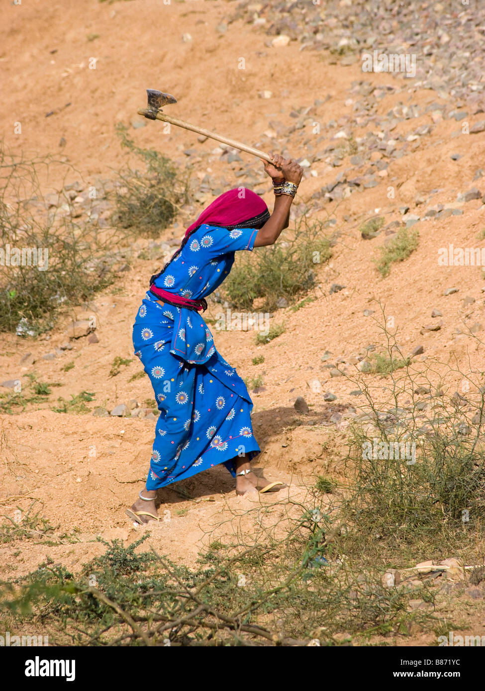Woman in labour and alone hi-res stock photography and images - Alamy