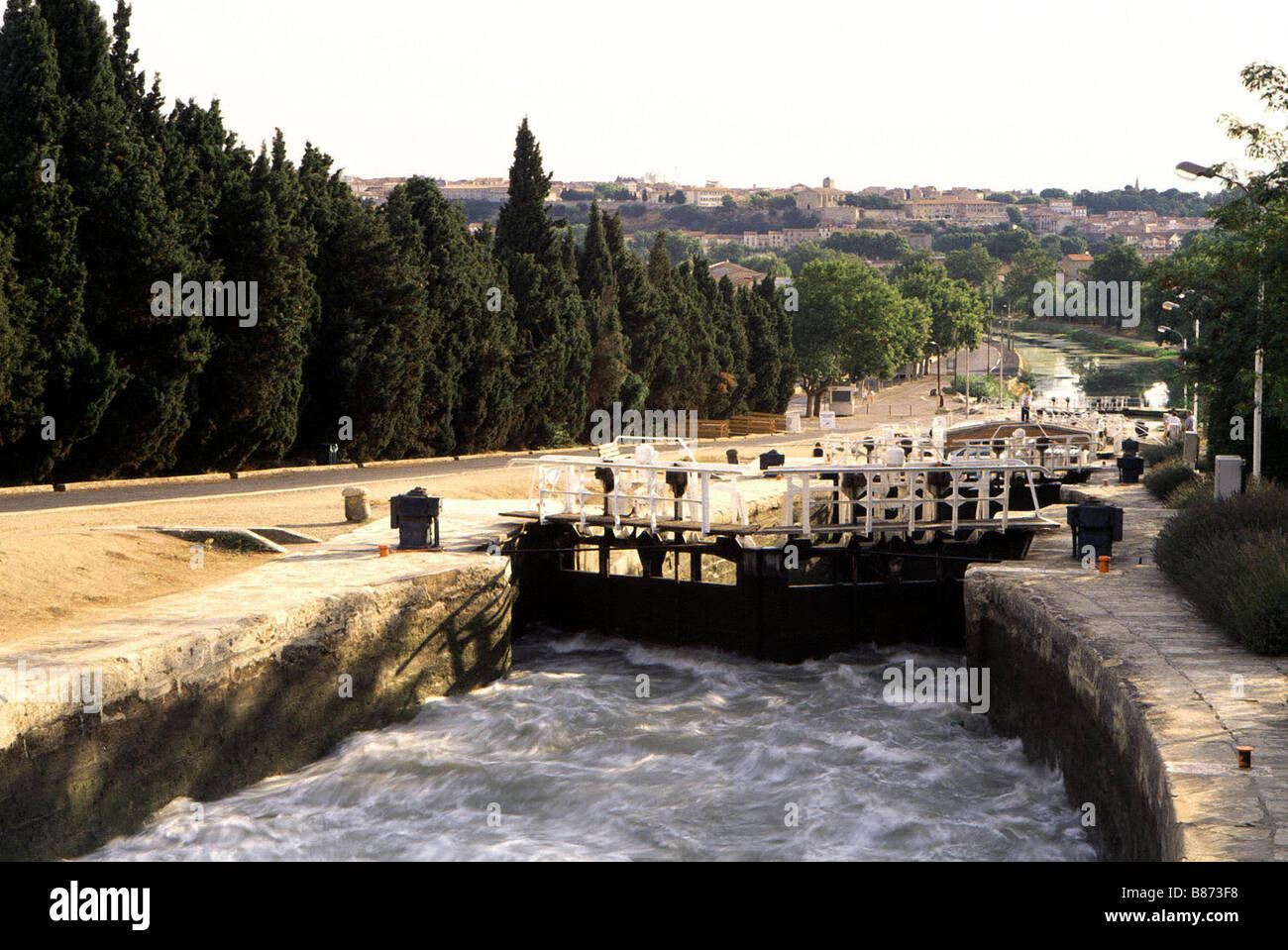 Le canal du midi beziers hi-res stock photography and images - Alamy