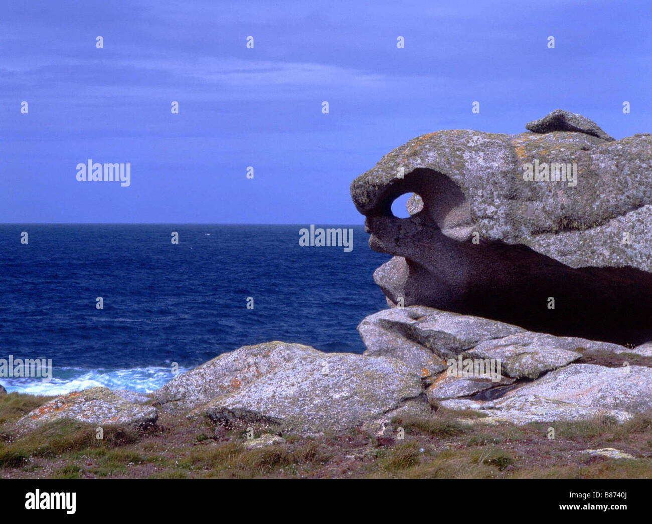 Yock Island, north coast. High tide Stock Photo - Alamy