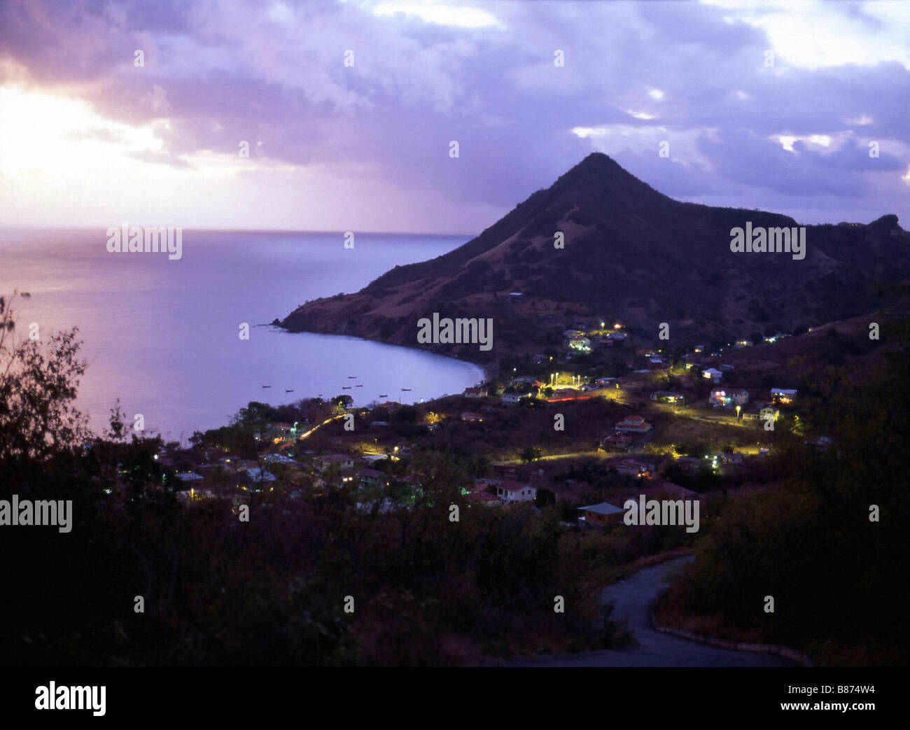 Martinique : pointe du Diamant : morne Jacqueline et petite Anse, vus ...