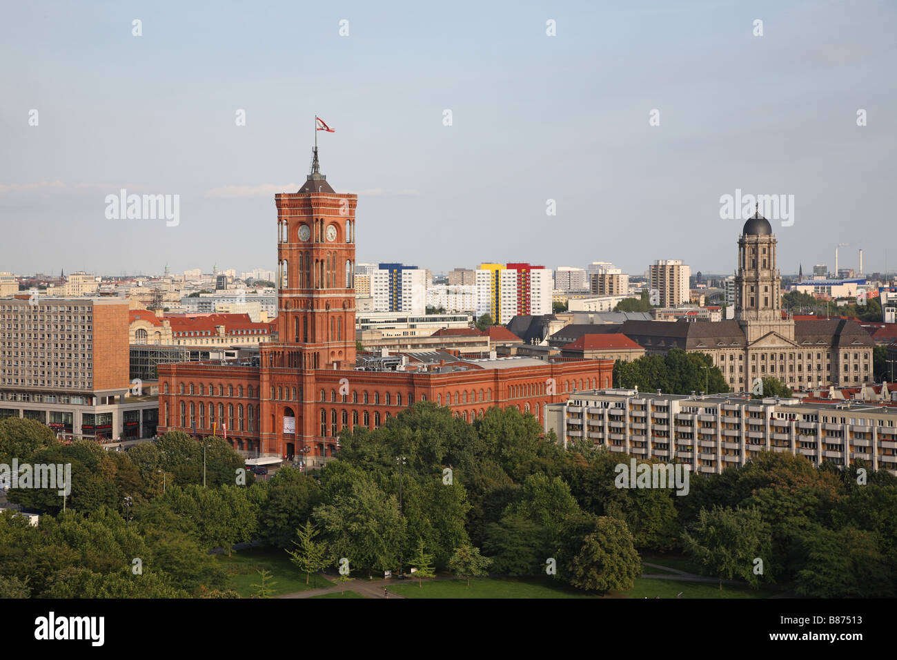 Rotes rathaus red town hall hi-res stock photography and images - Alamy