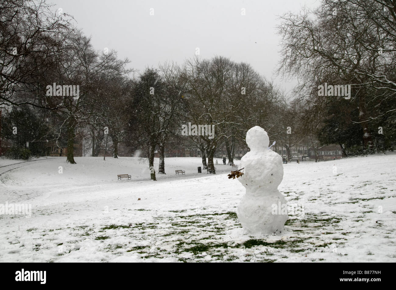 Snow scene in Western Park in Sheffield during heavy snows South ...