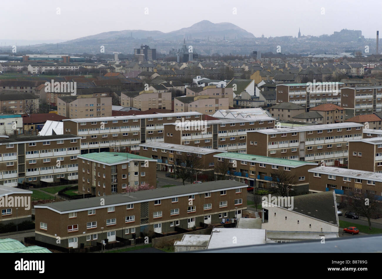 Edinburgh council housing hi-res stock photography and images - Alamy