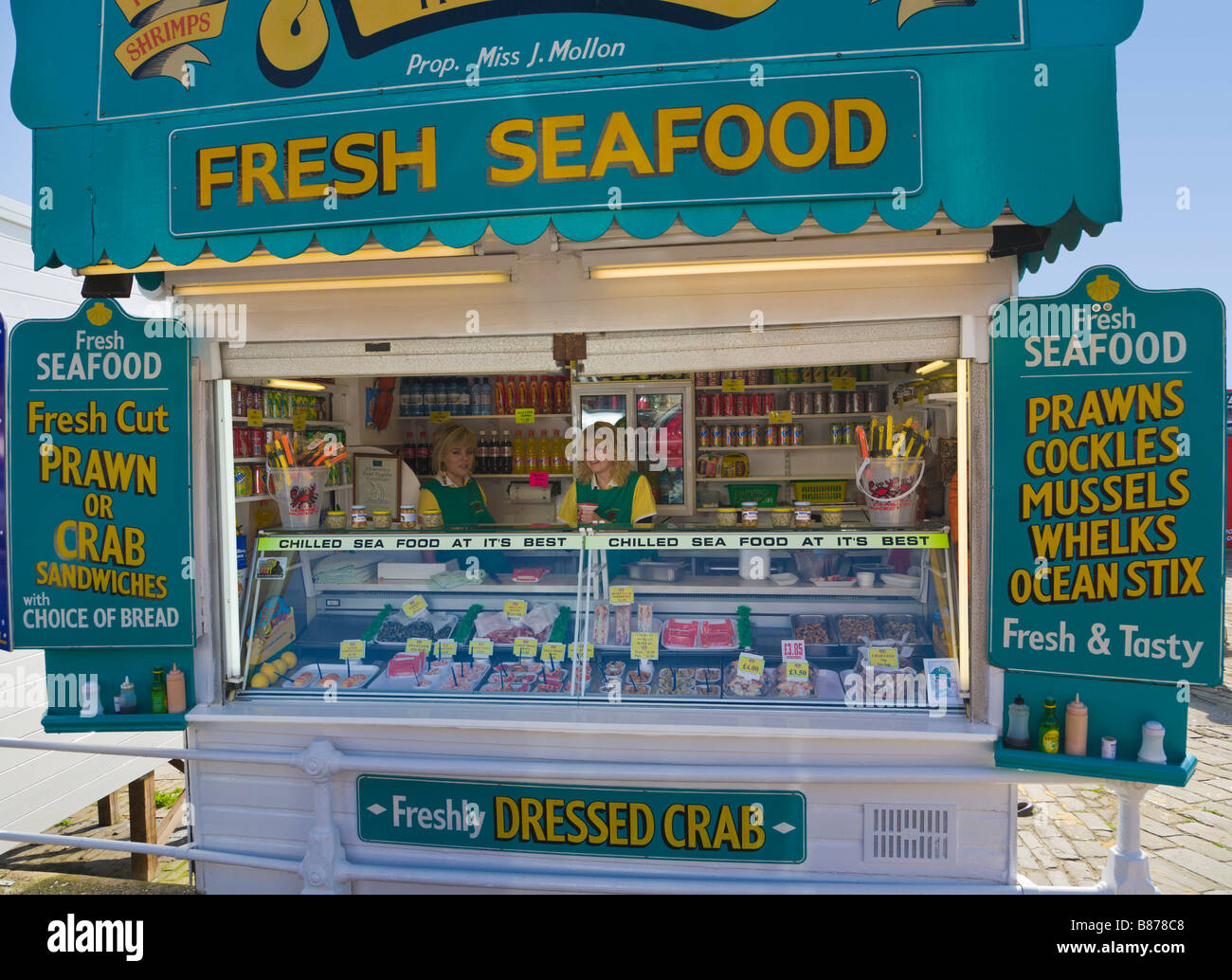 Seafood stall hi-res stock photography and images - Alamy