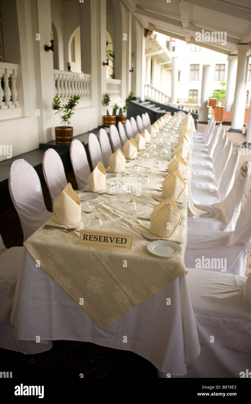 Reserved dinner setting in hotel Stock Photo - Alamy
